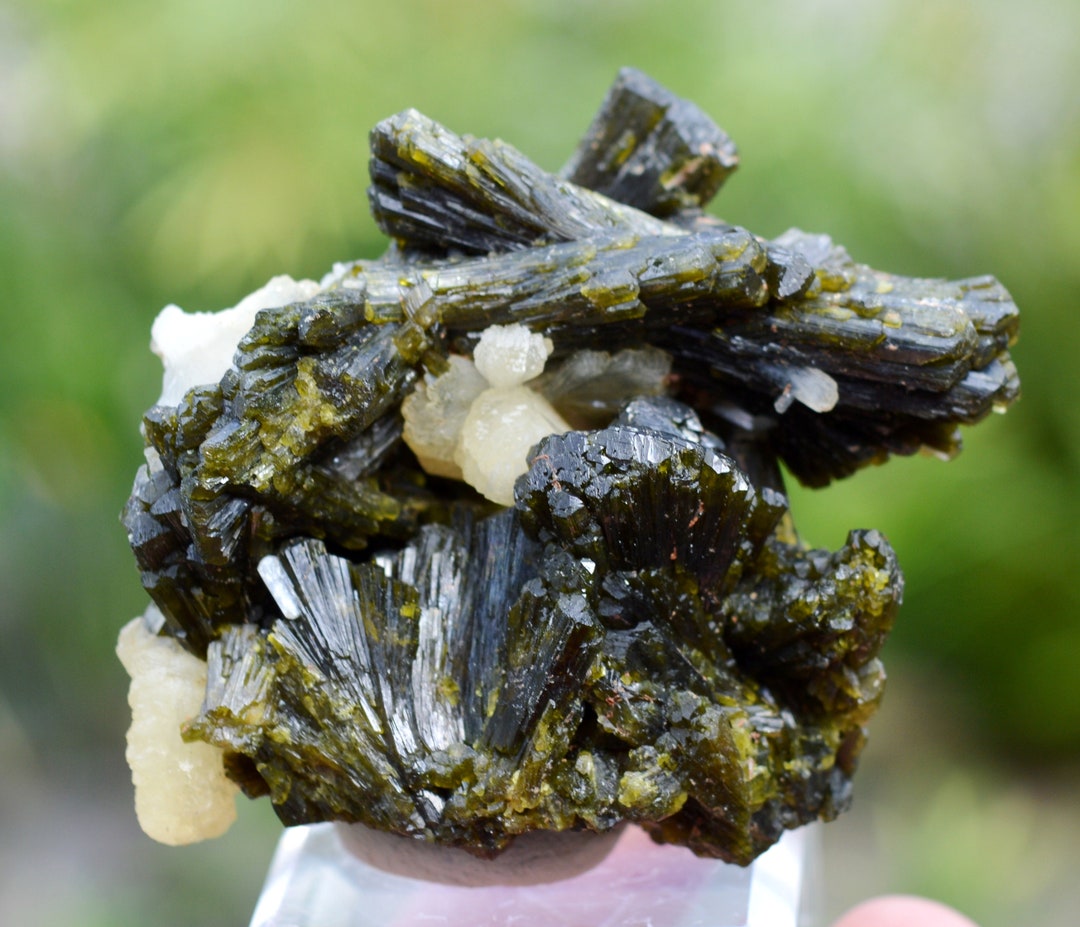 Epidote 122 Grams Bafoulabé Circle, Kayes Region, Mali - Etsy