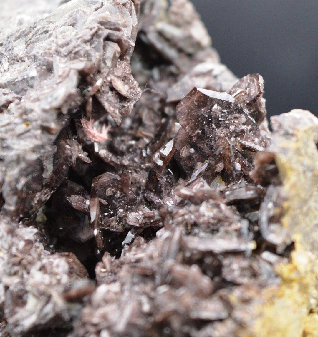 Axinite & Quartz - 379 Grams - Colebrook Hill Mine, Colebrook Hill ...