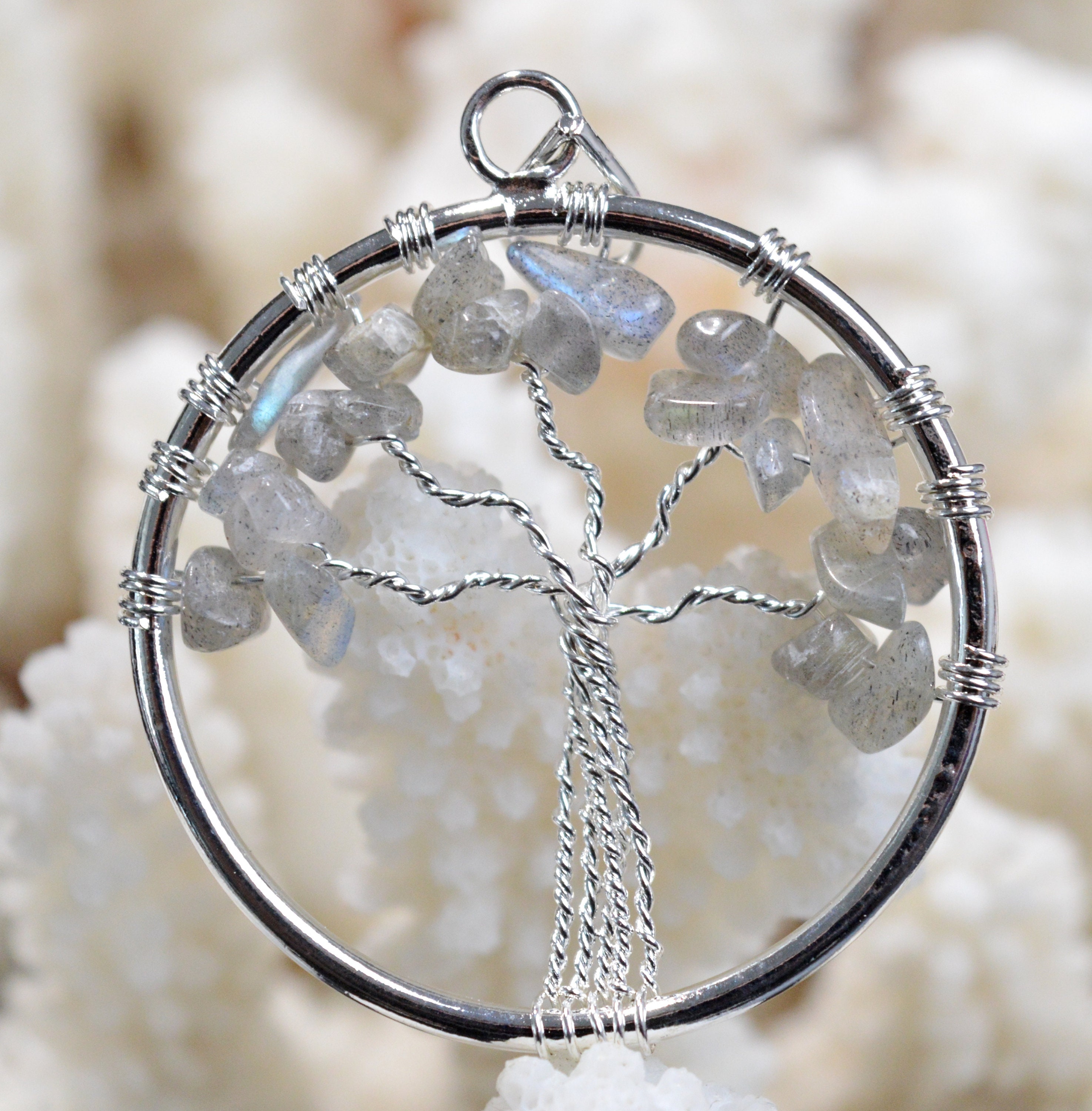 Labradorite tree of life - 30 carats - natural stone pendant - Madagascar