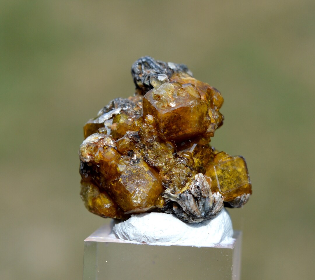Grossular Garnet & Chlorochlore 12 Grams - Sandaré, Sandaré Commune ...