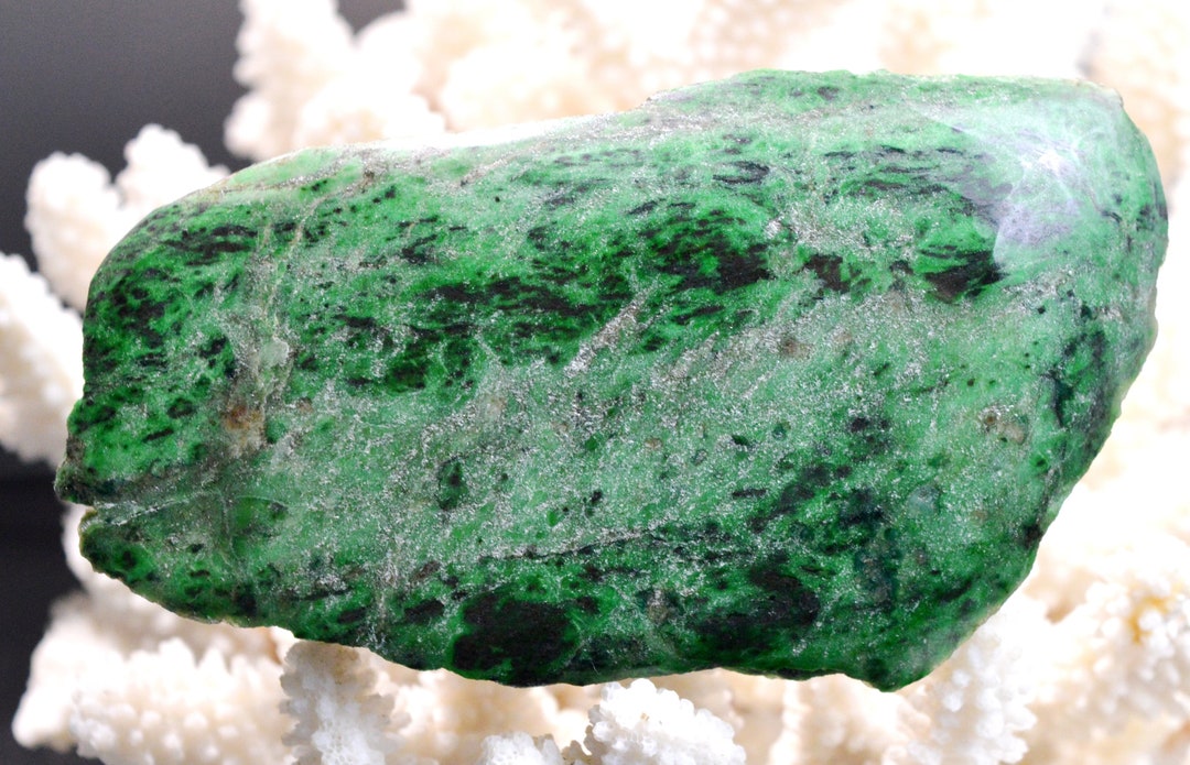 Slice - Jade Omphacite Var. Chrome Omphacite 187 Grams - Pellice Valley ...
