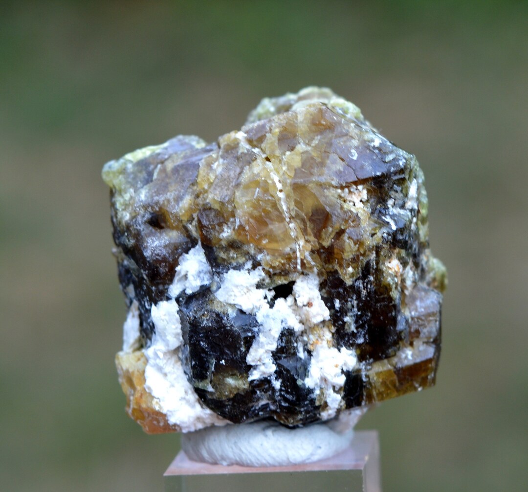 Grenat grossulaire 44 grammes - Sandaré, Sandaré Commune, Nioro du ...