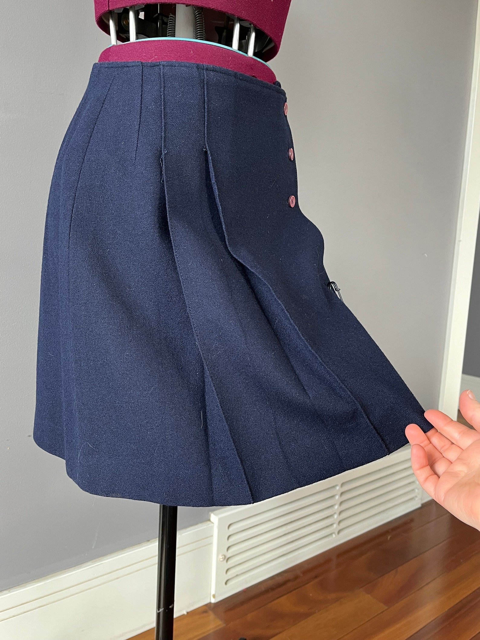 Vintage 26" 1960s Preppy Style Navy Woven Mini Skirt L ILGWU - Etsy