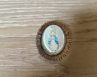 Beatrix Brooch - Etsy