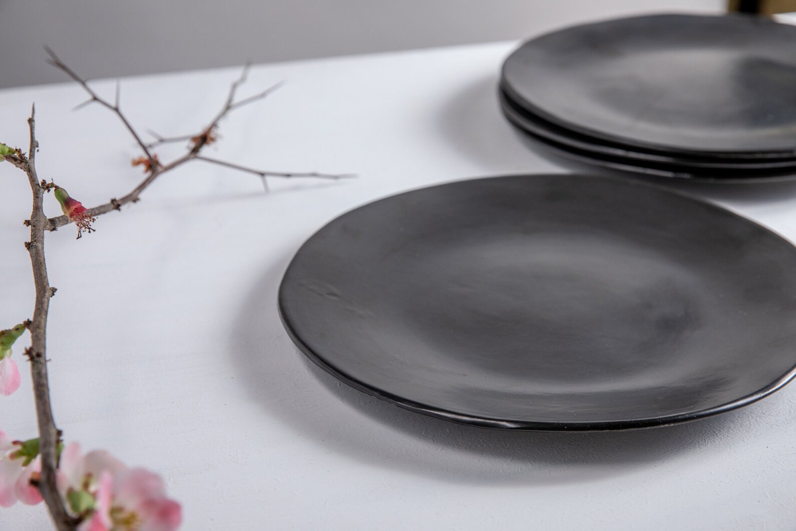 4 Black Ceramic Plates Set of 4 Pottery Dinner Plates - Etsy