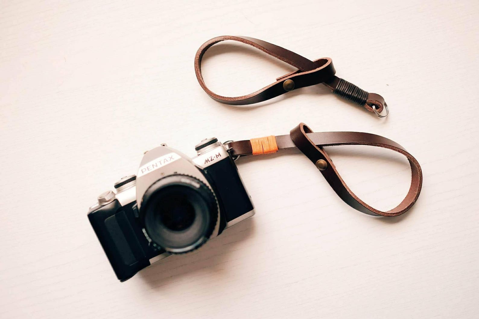 Leather Wrist Strap for Mirrorless or Reflex Cameras - Hand Hands ...