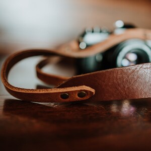 Leather Camera Strap for Reflex Mirrorless and Instax - Shoulder Neck ...