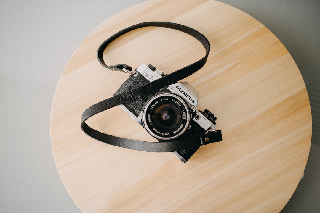 Short and Slim Genuine Leather Camera Strap – Fixed Length 70 Cm (28 ...