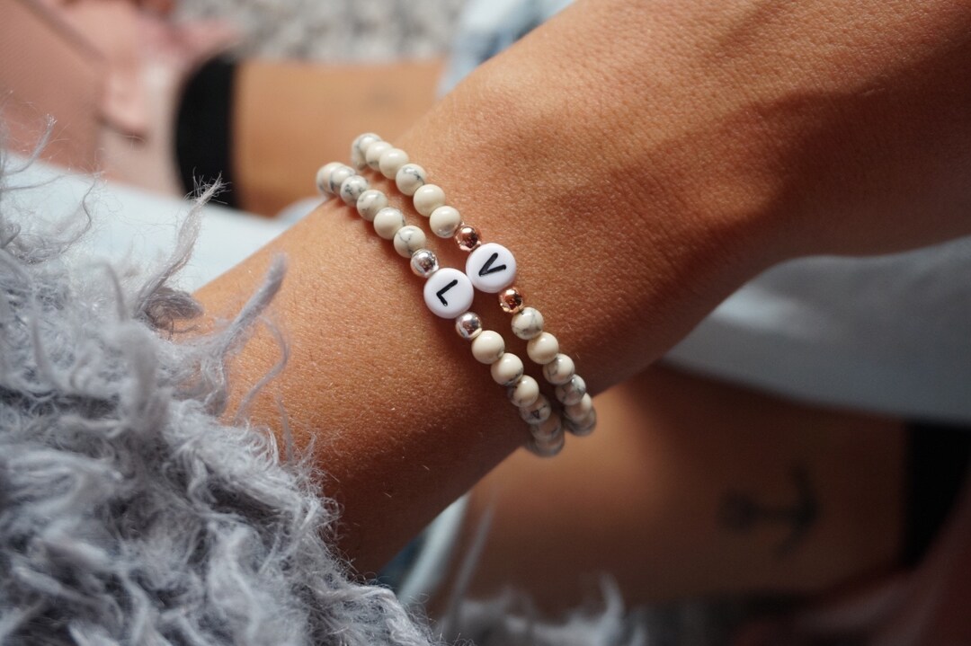 Bracelet initial avec de vraies perles de pierre naturelle 1 pcs Personnalisé, cadeau pour femme ...