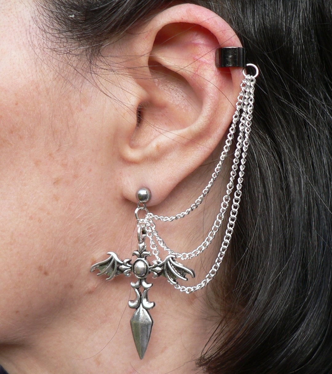 Flying Dagger Ear-chains Ear Cuff. Winged Sword Cosplay D&D Dnd Fantasy ...