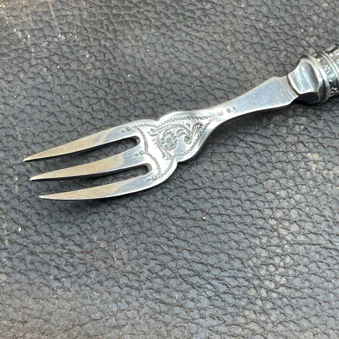 Rare Fancy Hors D’oeuvres Olive Fork Vintage Mother of Pearl and ...