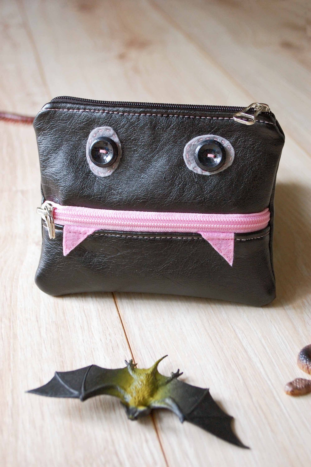Spooky Halloween Monster Coin Pouch, Odd Pocket Change Purse, Funny ...