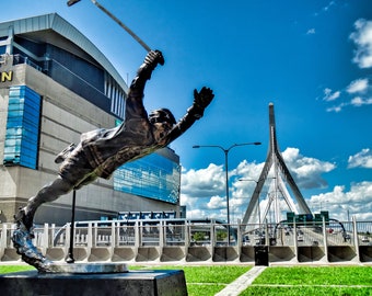 Boston Bruins Bobby Orr the Goal Statue With Boston Garden & Zakim ...