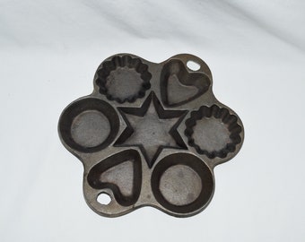 Cast Iron Heart Pan - Etsy