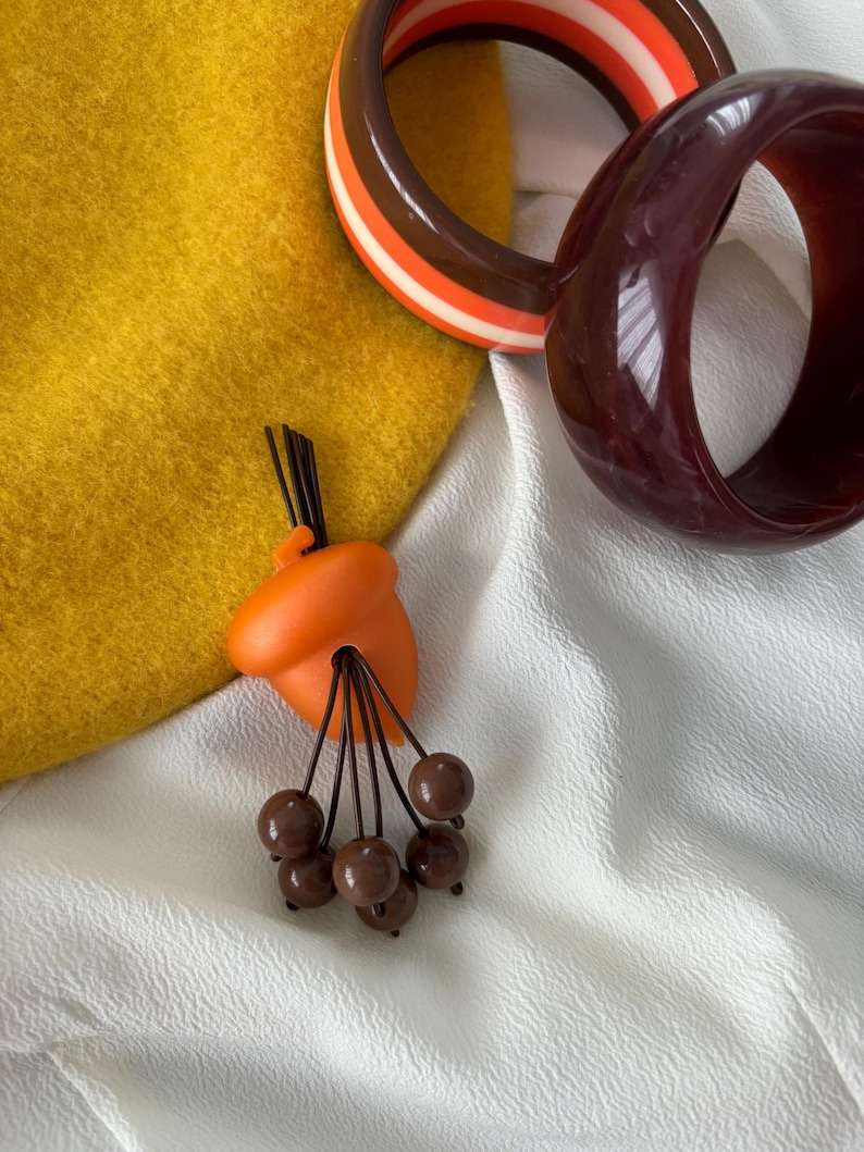 1950 S Orange Autumn Acorn Bakelite Style Brooch , Vintage Brooch ...