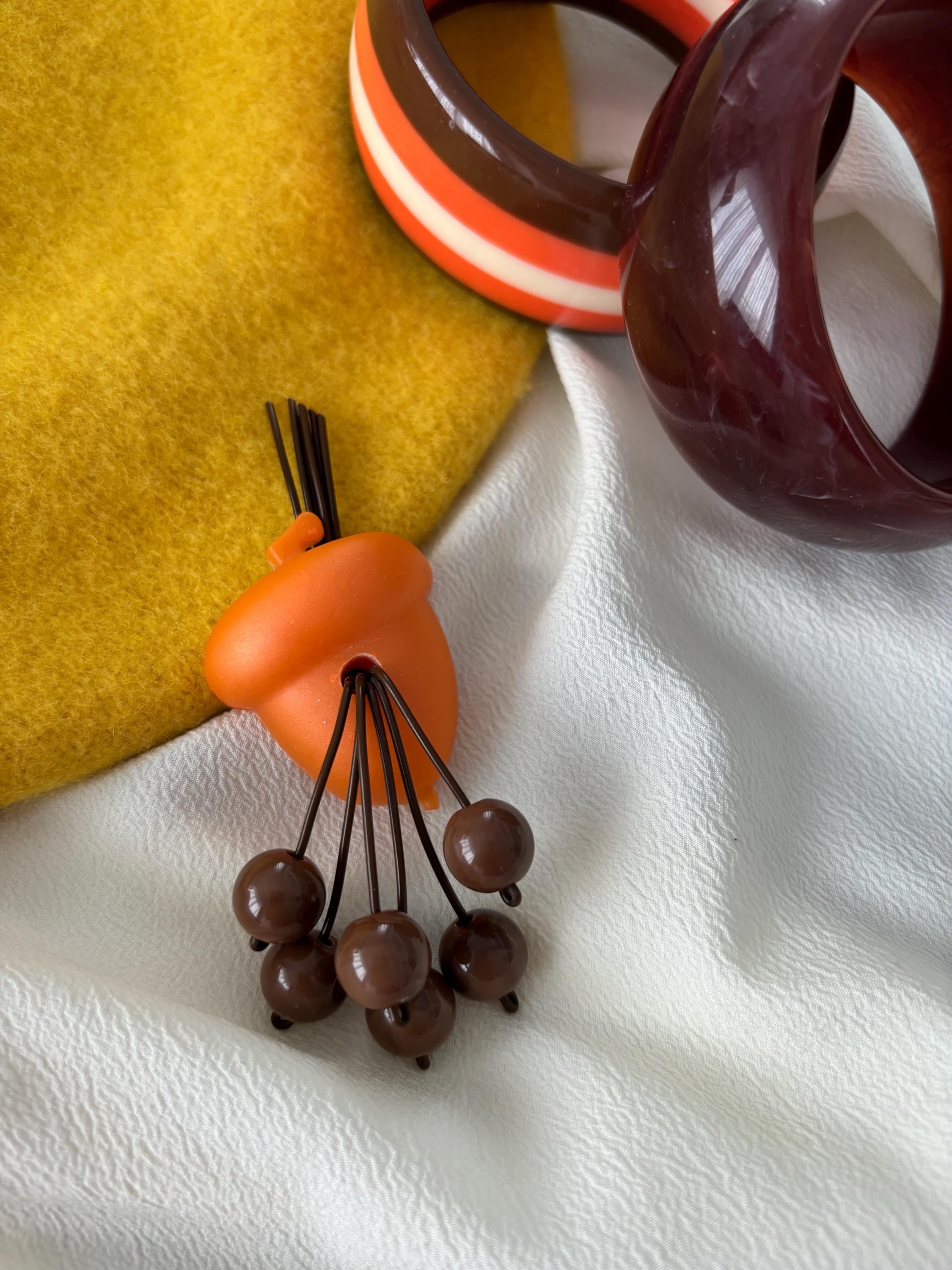 1950 S Orange Autumn Acorn Bakelite Style Brooch , Vintage Brooch ...