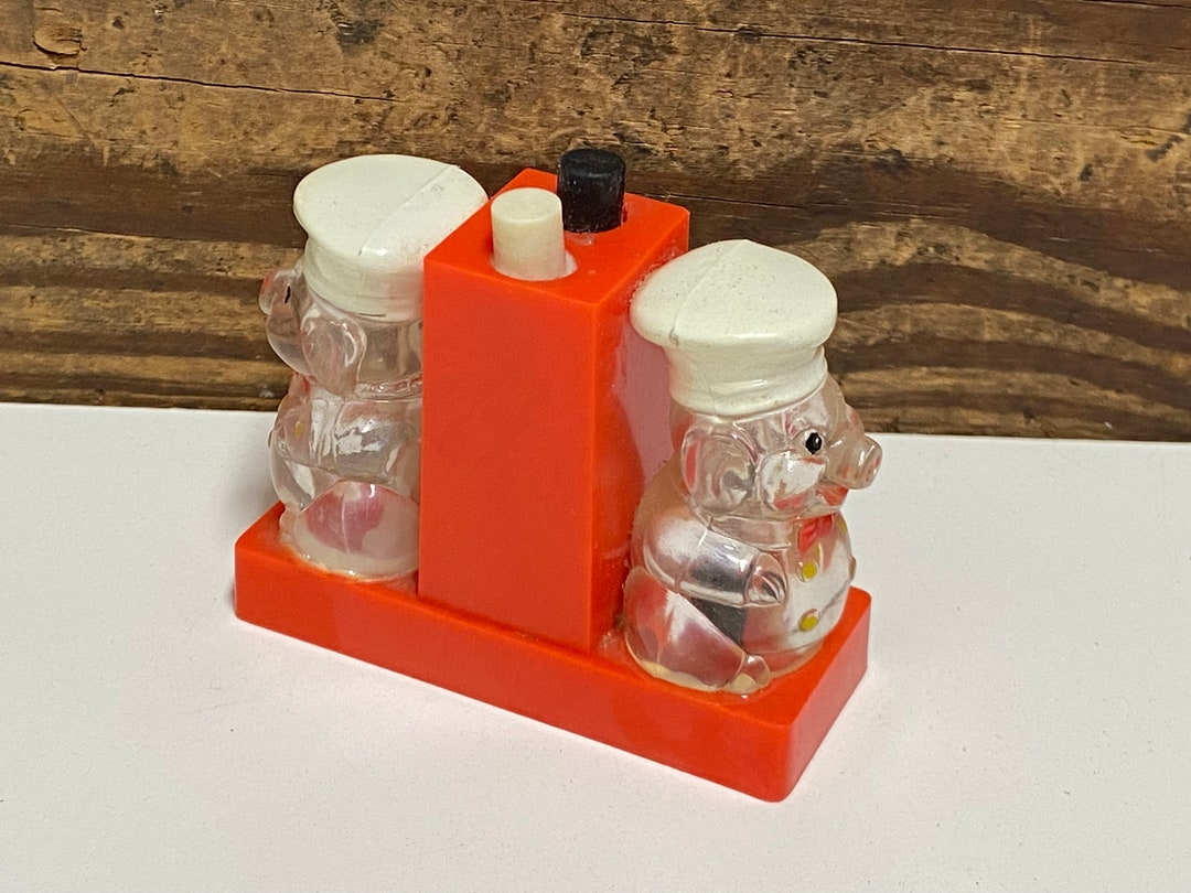 Vintage Pig Salt and Pepper Shakers, Pig Chef Salt N Pepper Push Down ...