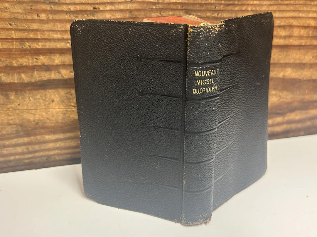 Vintage 1946 French Missal, French Prayer Book, New Daily Missal for ...
