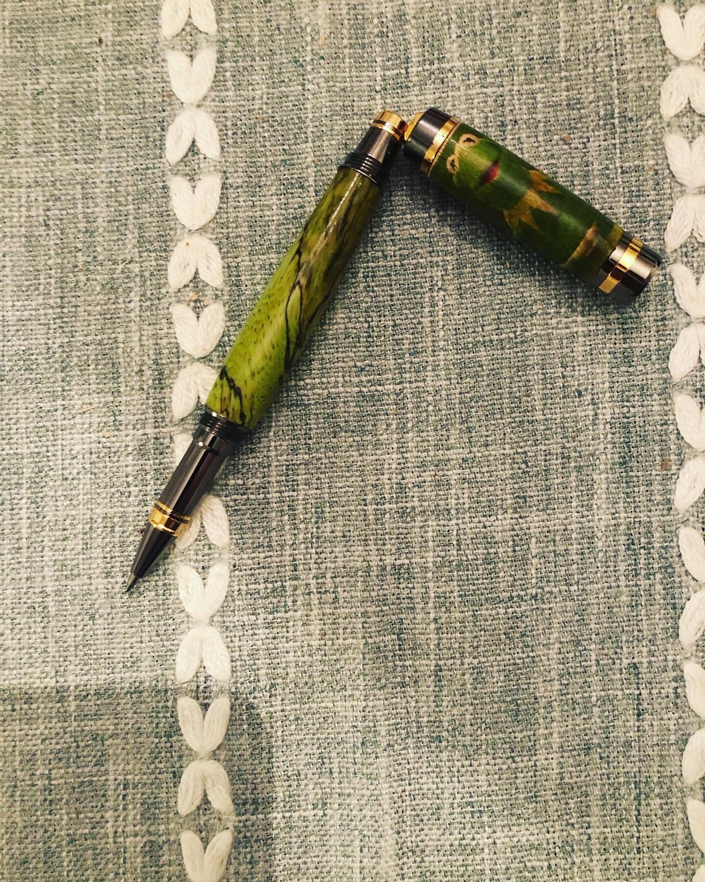 Classic Elite G2 Gel Kermit the Frog Pen - Etsy