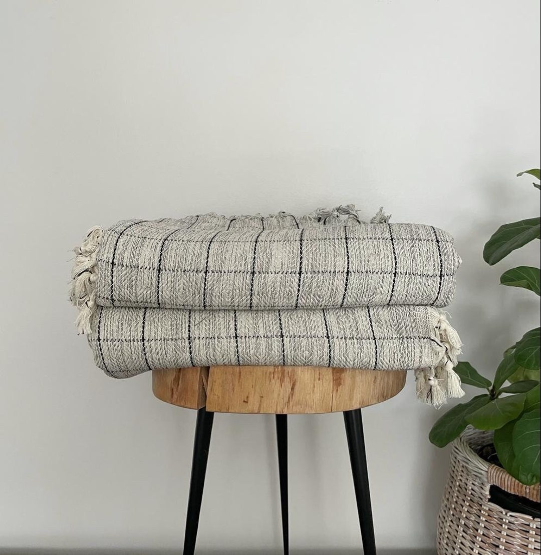 Soft Windowpane Plaid Blanket Throw for Bedroom, Tassel Throw Blanket ...