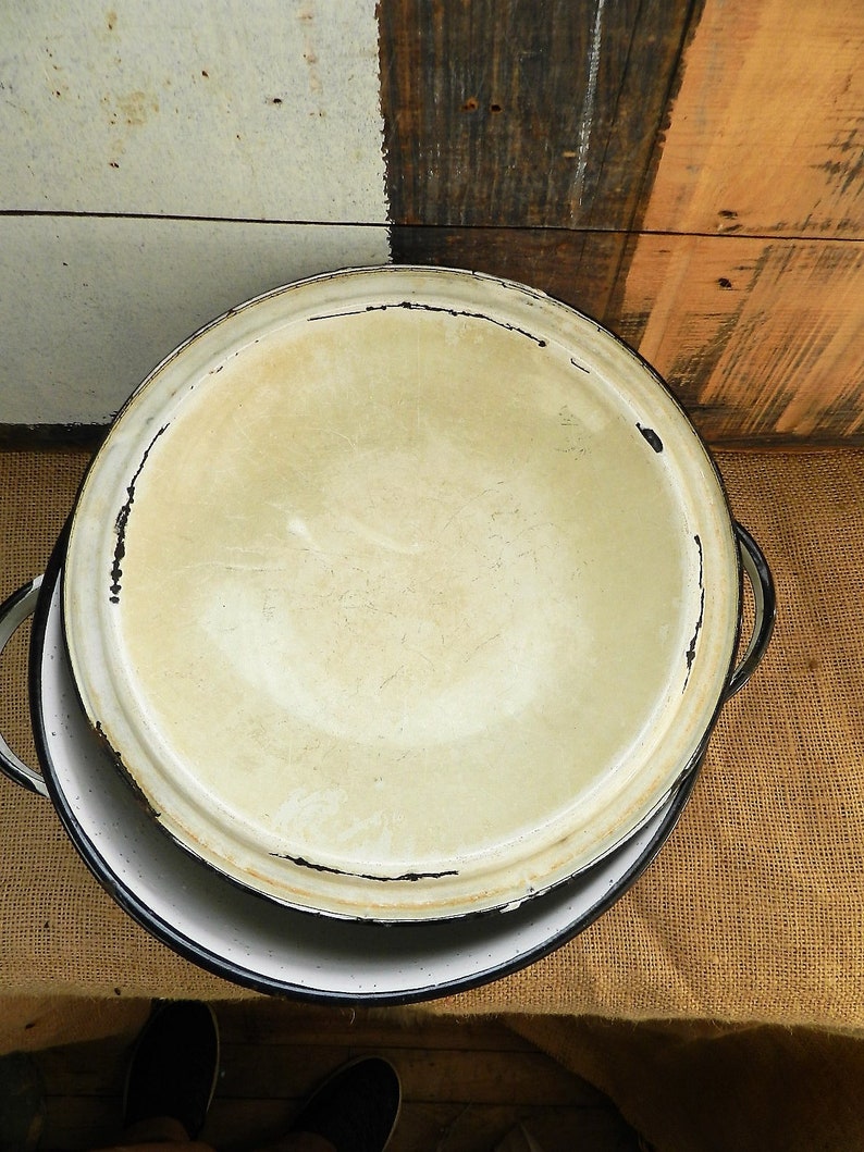 3 ENAMELWARE POTS With Lids 6 Piece - Etsy