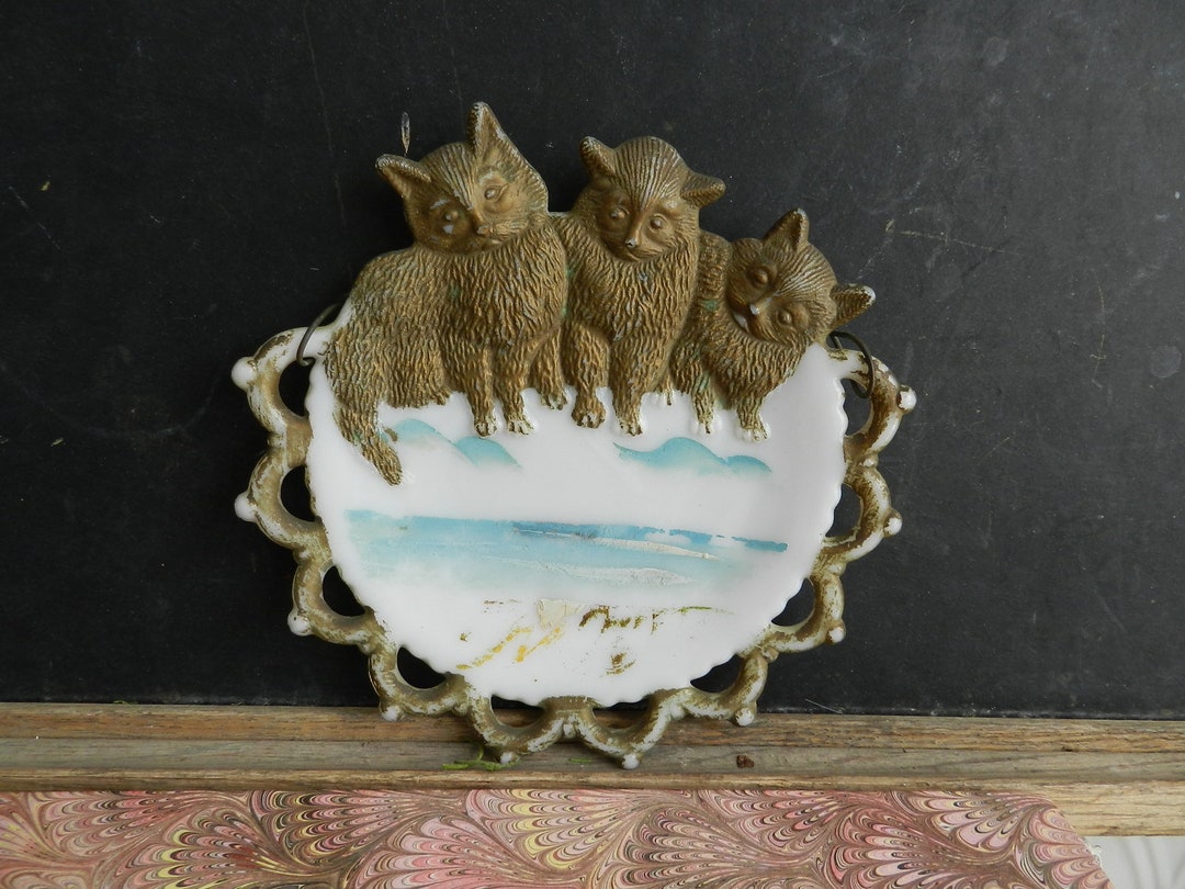 WESTMORELAND CAT/ RETICULATED Border Plate/ 7 1/4" Diam. - Etsy