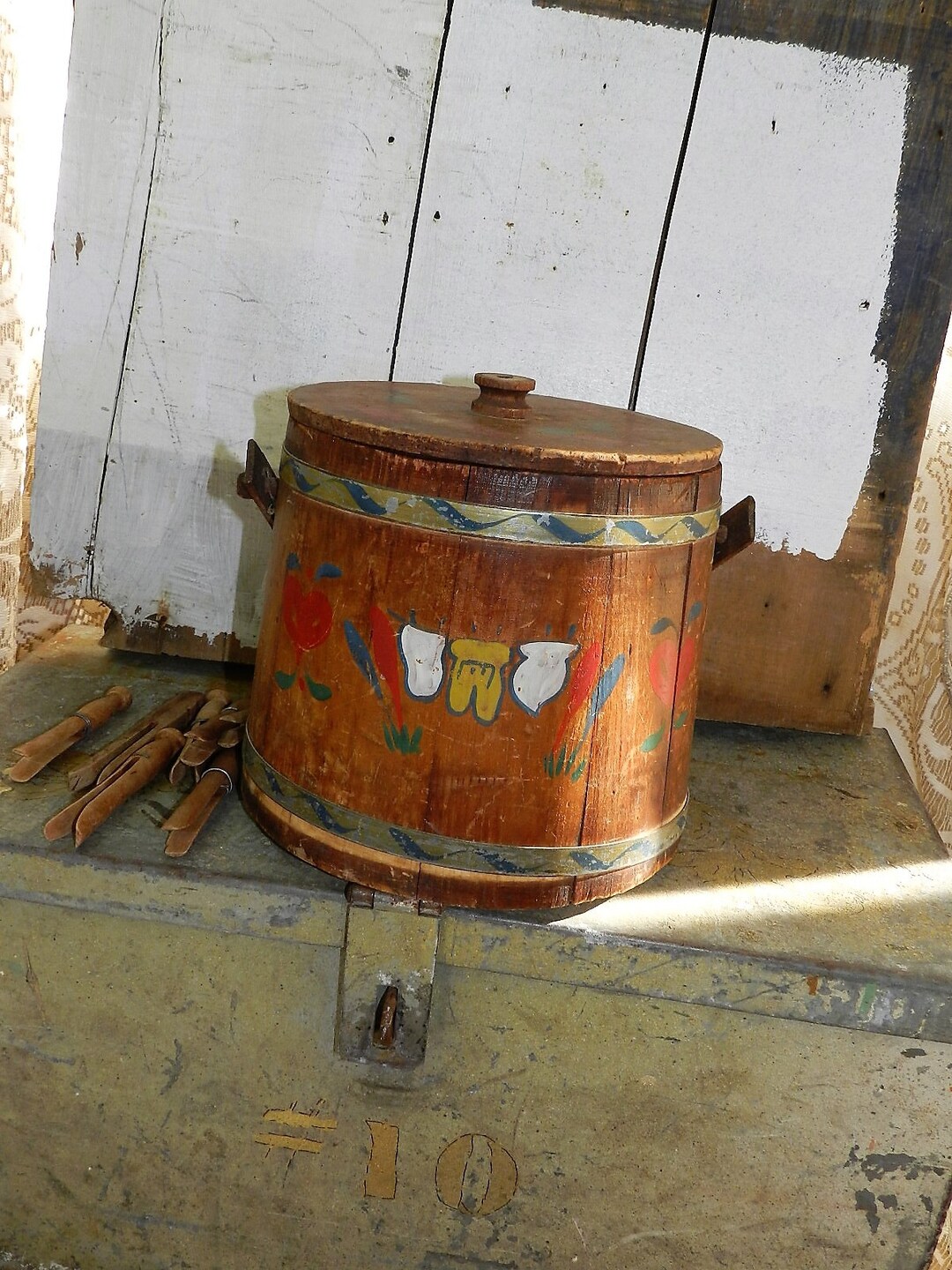 ANTIQUE WOOD BUCKET/ Hand Painted Clothespin Bucket - Etsy