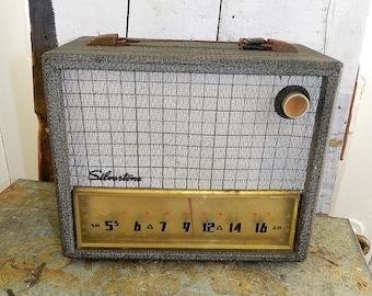 VRS0203 1946 Silvertone Radio Model 6050. Restored and Working FREE ...