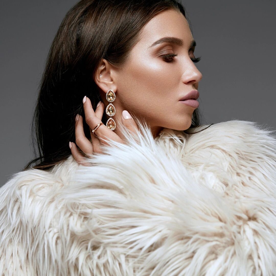 Earring Assist-wedge-enables Earring Wearing Even When Ear Lopes Are ...