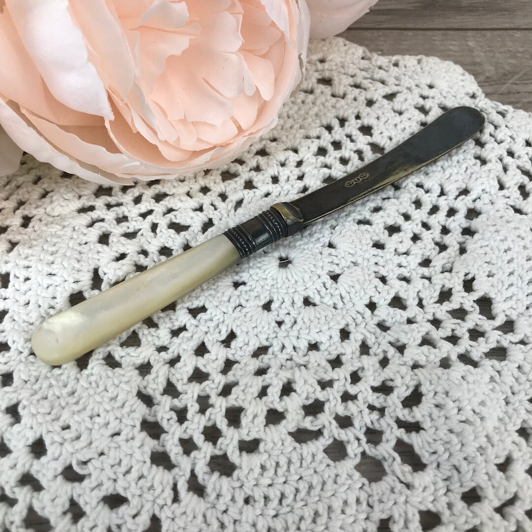 Vintage EPNS Butter Knife With Mother of Pearl Handle, Electroplate ...