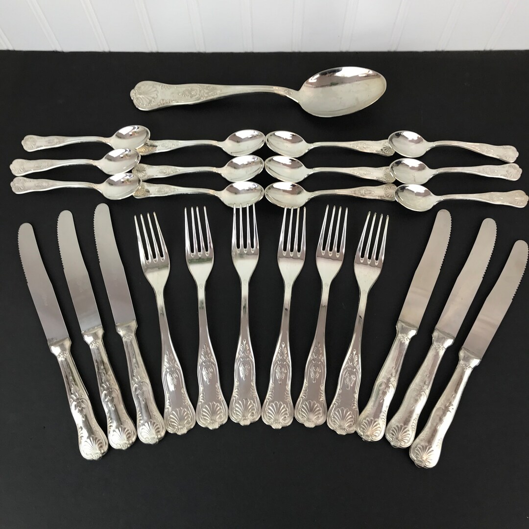 Vintage Italian Silver Plated Flatware 25 Piece Set, Kings shell ...