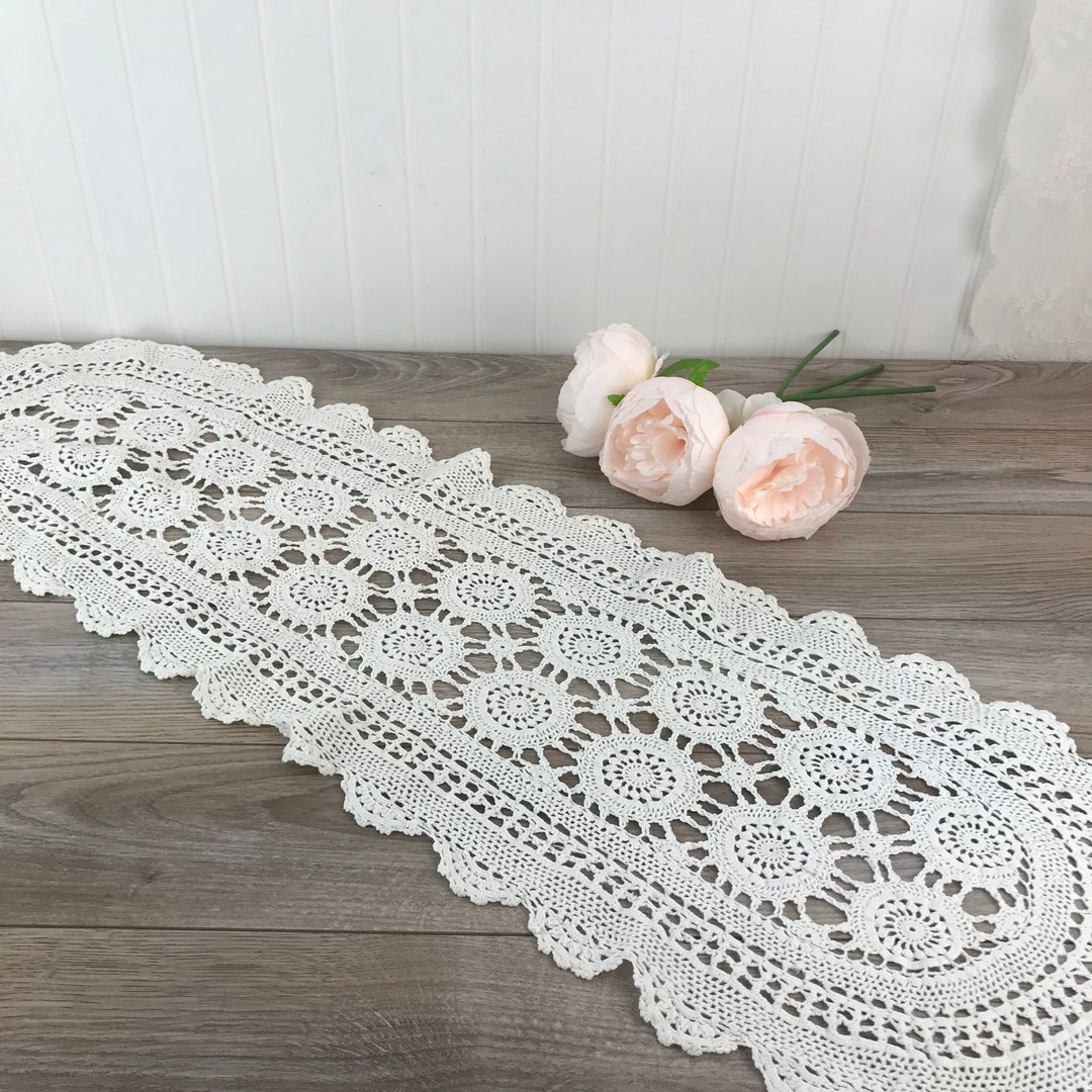 Vintage Crocheted Table Runner Floral Pattern, 37'' White Crochet ...