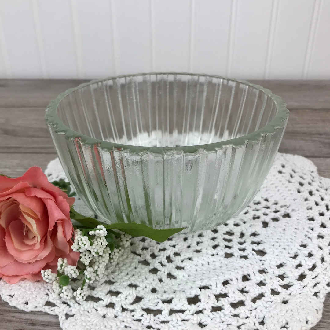 Vintage Italian Clear Glass Salad Bowl, Ribbed Pattern, Small ...