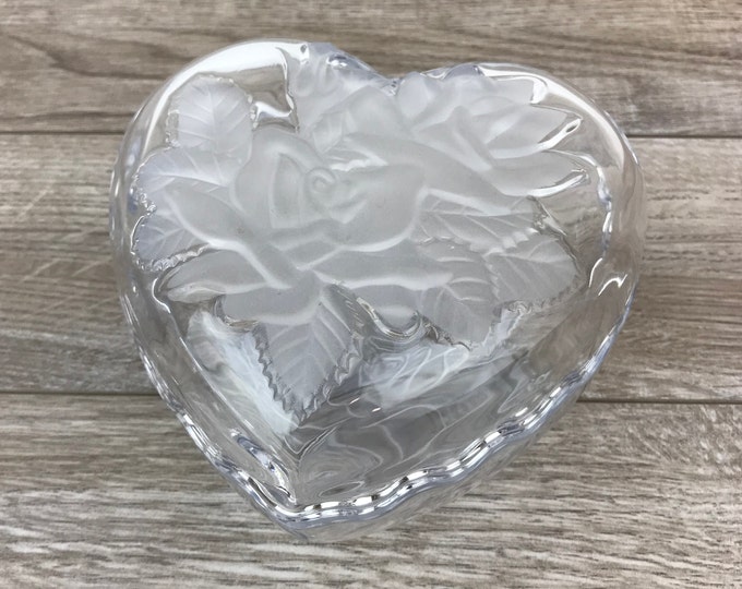 Vintage Studio Nova Mikasa Winter Rose Glass Heart Shaped Box, Frosted ...