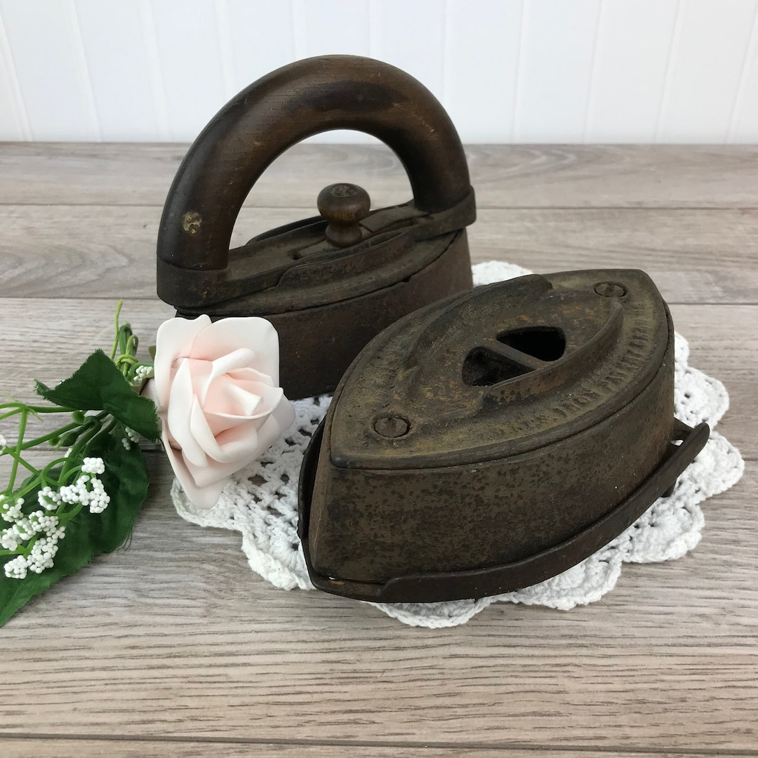 Set of 2 Antique Cast Iron Clothes Iron, Heated on Stove, Heavy SAD ...