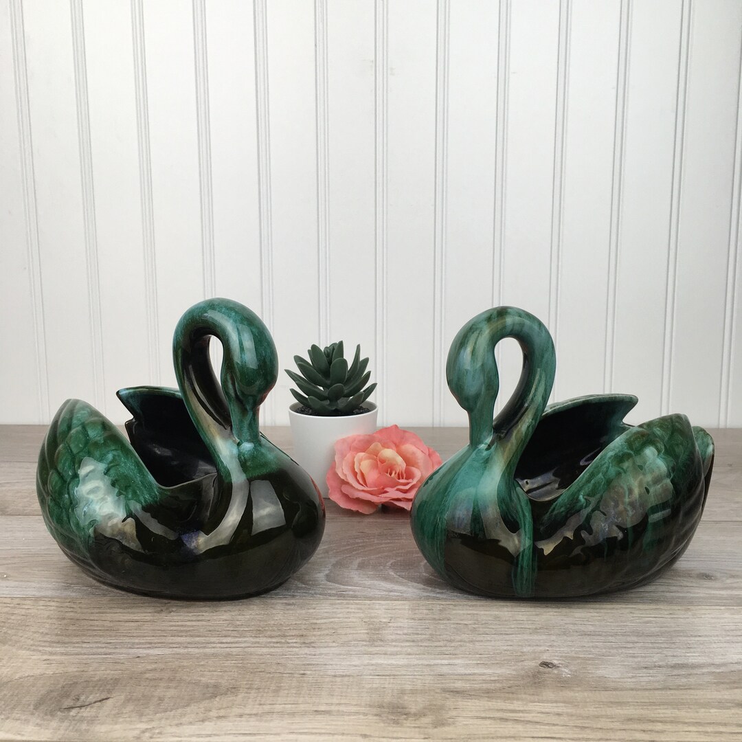 Pair of Vintage Blue Mountain Pottery Swans, Large, Aqua Turquoise Drip ...