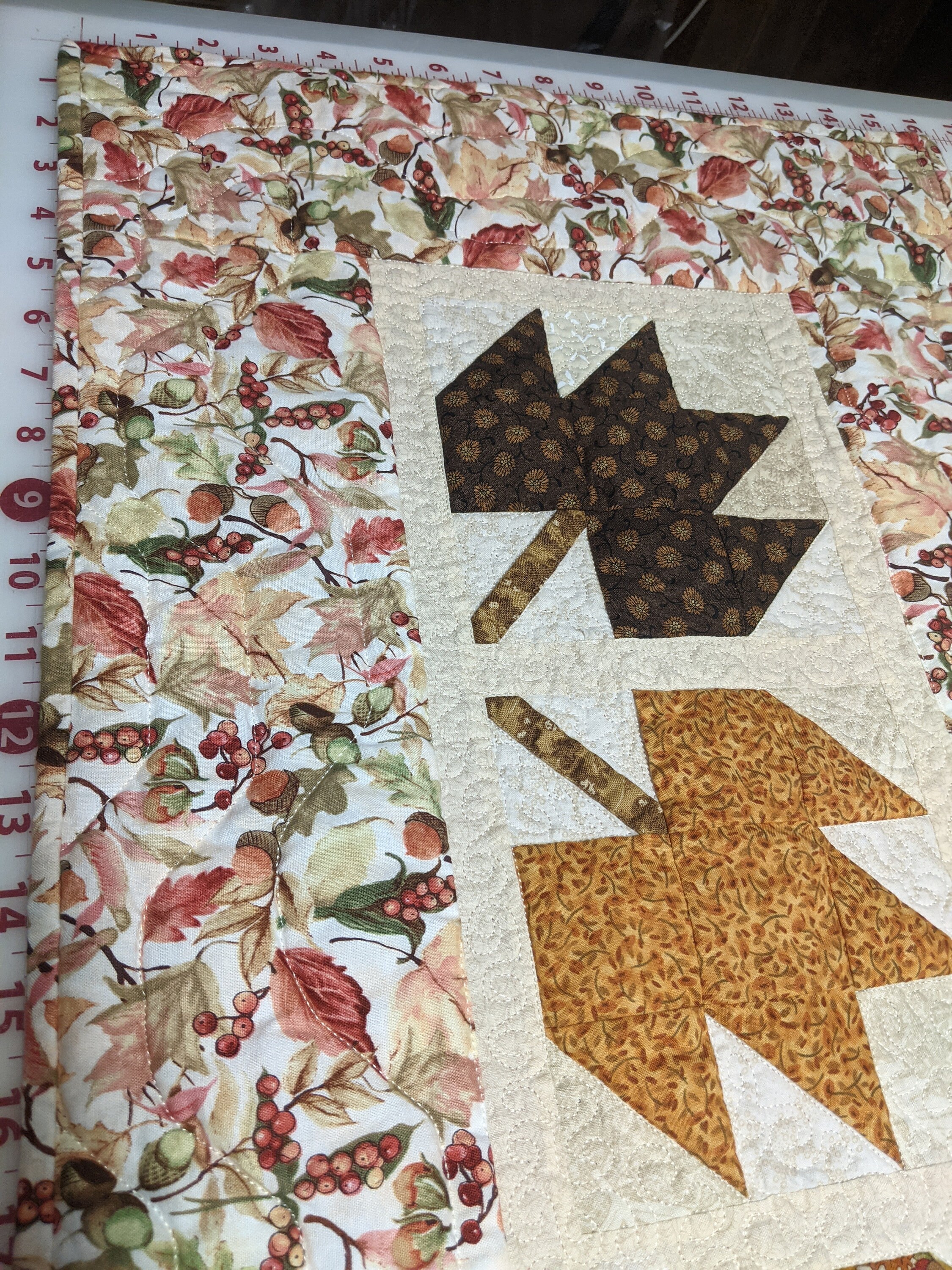 Maple Leaf Table Runner, Acorn Edge - Etsy