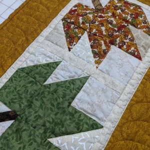 Maple Leaf Table Runner, Gold Edge - Etsy