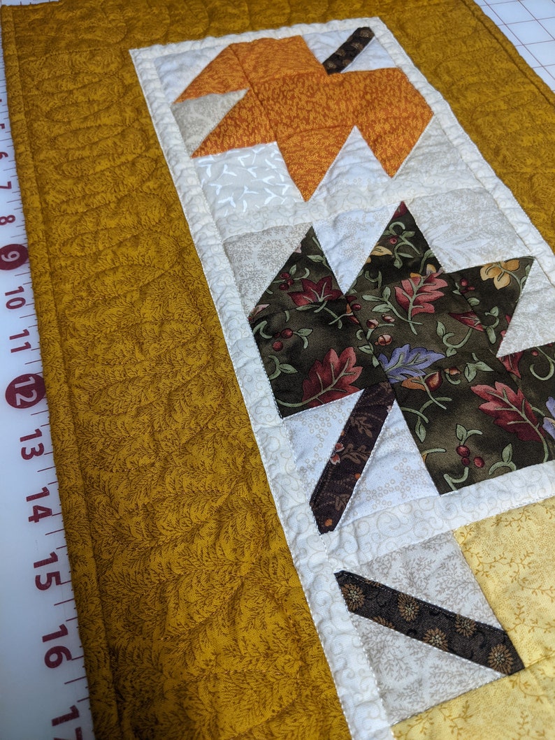 Maple Leaf Table Runner, Gold Edge - Etsy