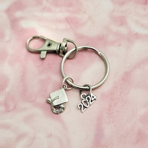 Graduation Hat & 2024 Keyring, Graduation Cap Keychain Keyring ...