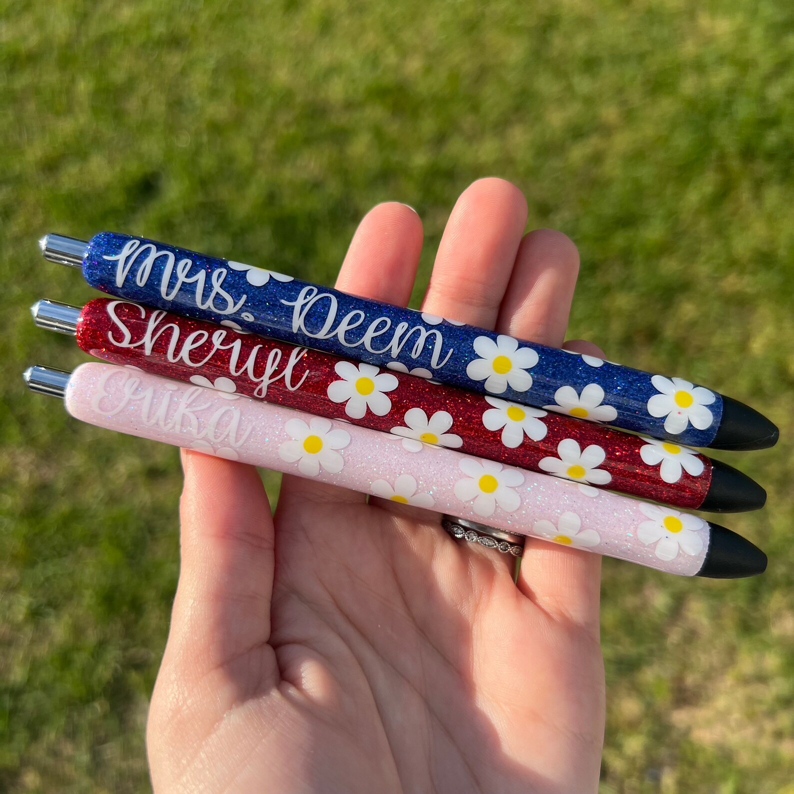 DAISY Pen | Refillable Gel Pen | Glitter Pen - Etsy