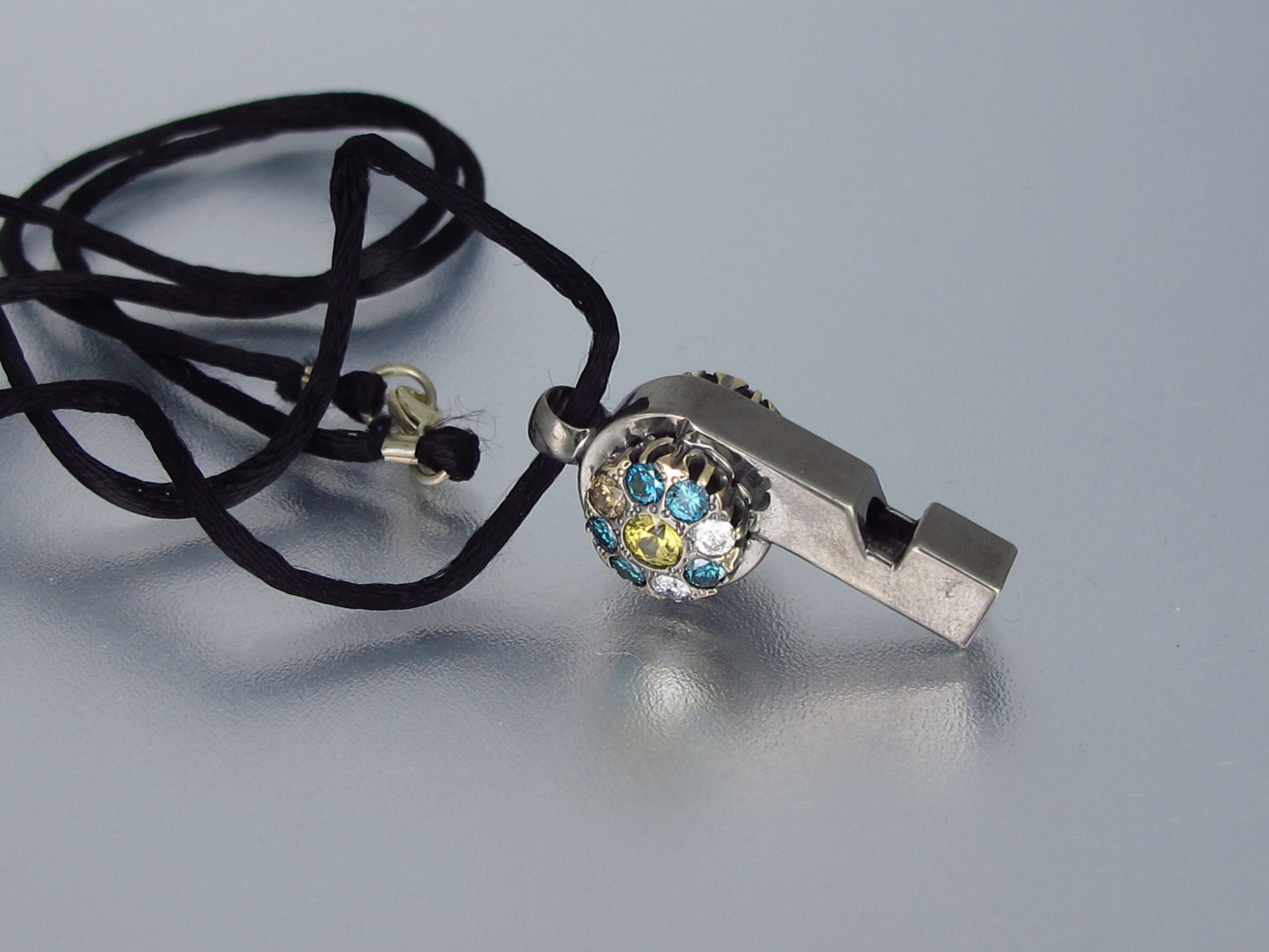 Whistle 14 K Gold Side Elements, Diamonds , Yellow Sapphires .the ...