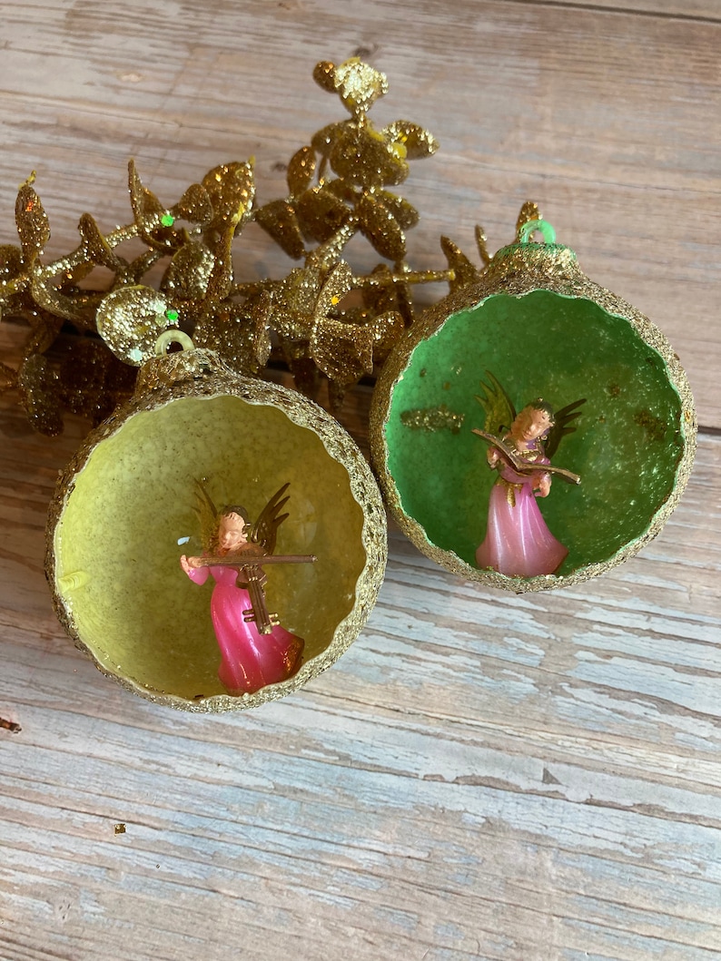 Vintage MCM Diorama Angels in Gold Glitter Spheres Vintage - Etsy