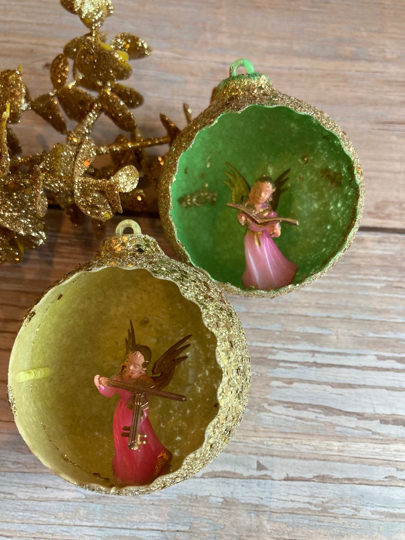 Vintage MCM Diorama Angels in Gold Glitter Spheres Vintage - Etsy