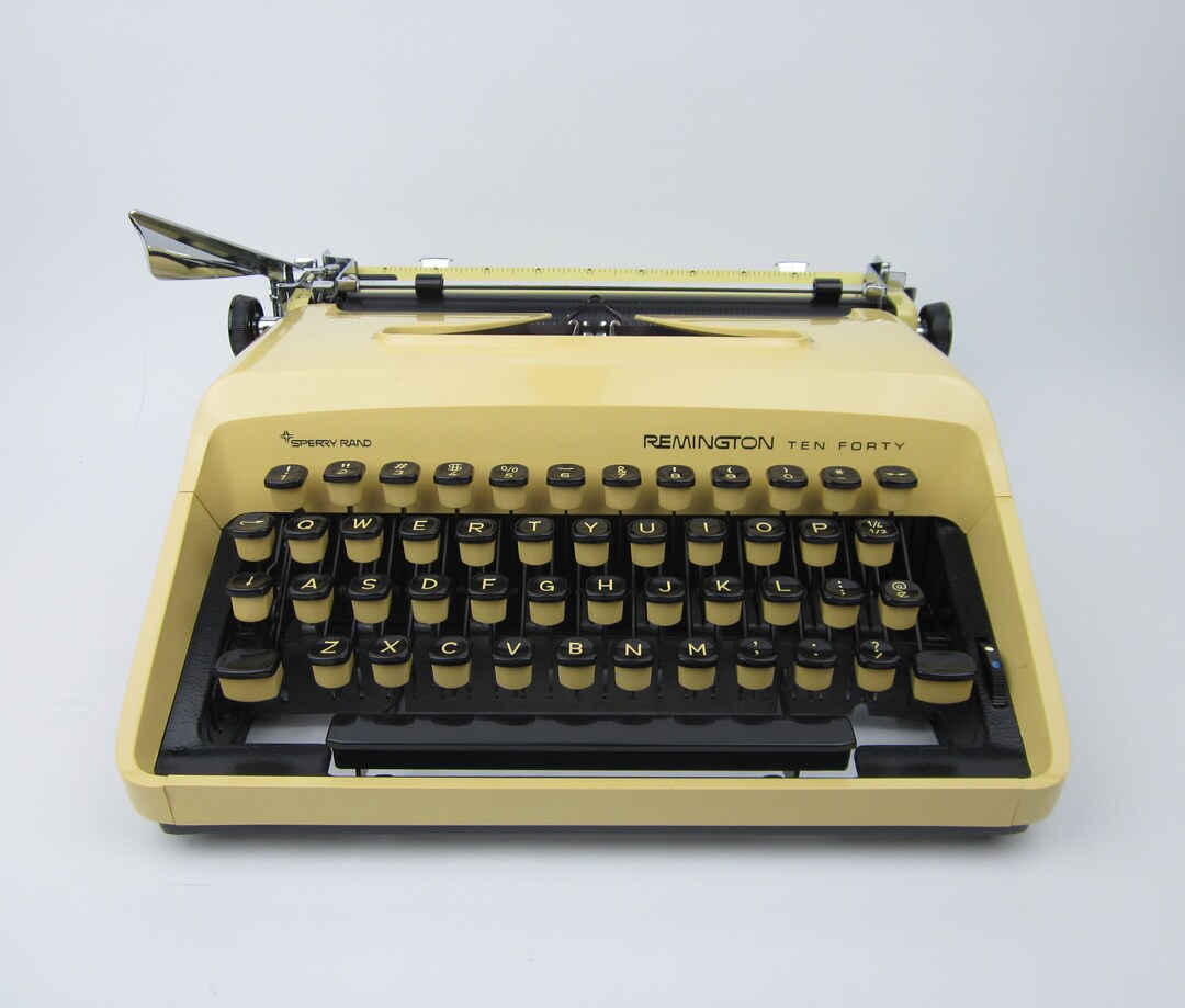 Typewriter Remington Ten Forty QWERTY Typewriter Working With Hardcase ...