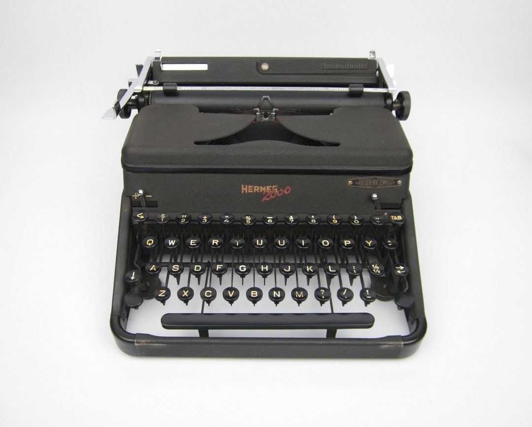 Hermes 2000 QWERTY Typewriter Working With Hardcase 1950s 50s Black ...