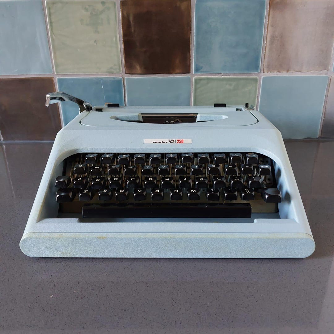 Typewriter Light Blue VENDEX 250 Olivetti QWERTY Typewriter WORKING ...