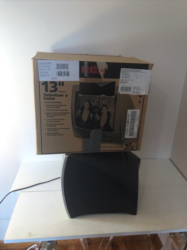 RCA E13320 Vintage 13" CRT Color TV Retro Gaming Television - New ...