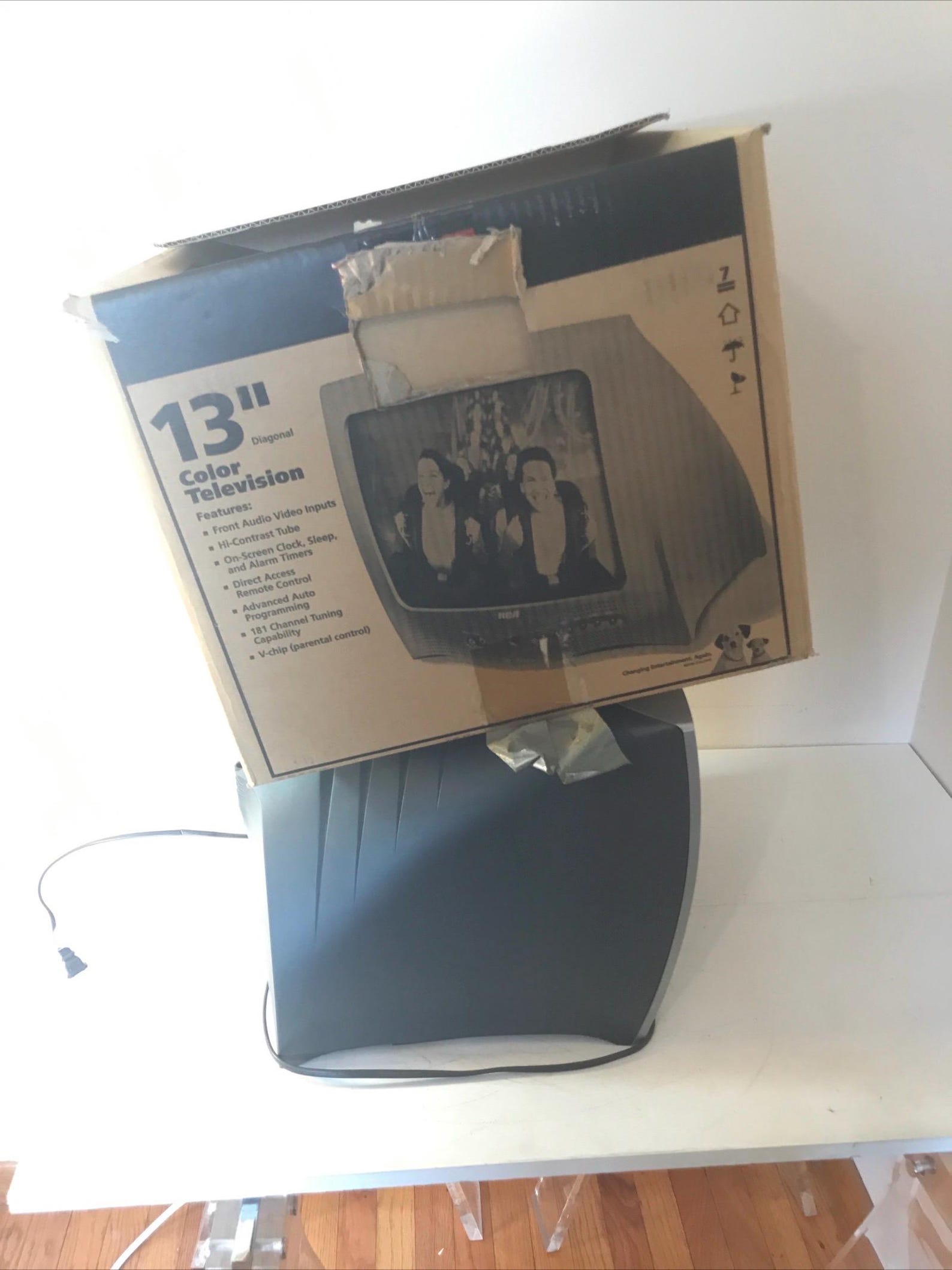 RCA E13320 Vintage 13" CRT Color TV Retro Gaming Television - New ...