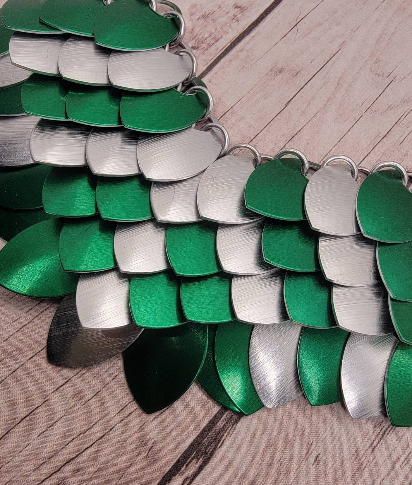 Magical House Colors Chainmail Necklace - Etsy